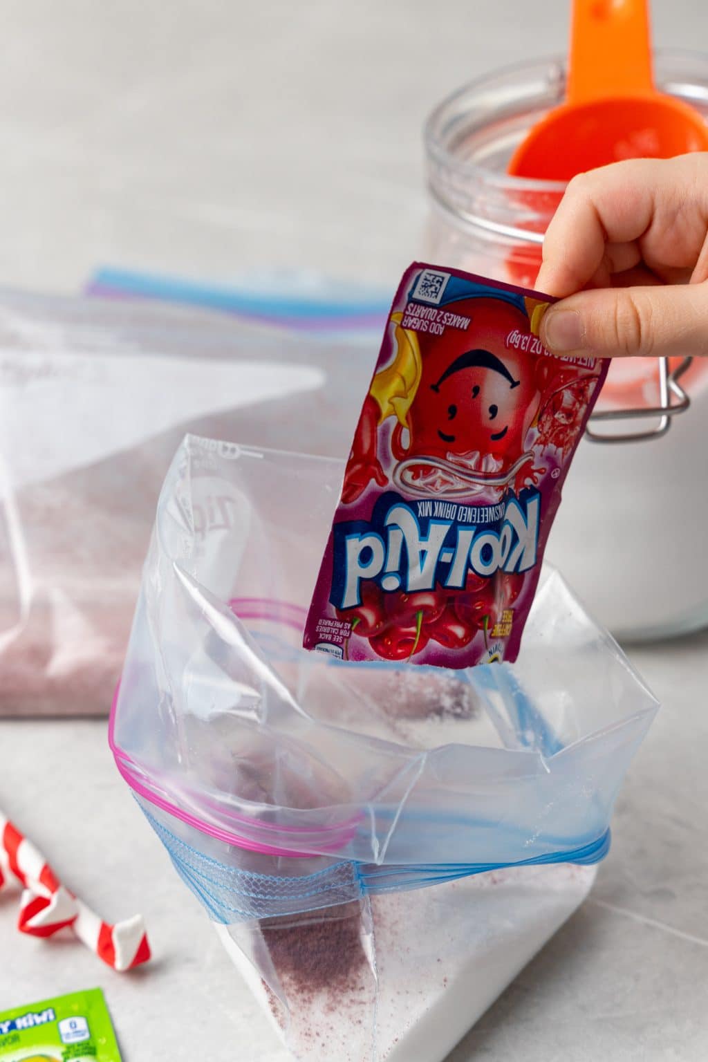 DIY Pixie Sticks - 4 Sons 'R' Us