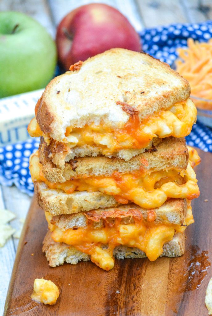 Grilled Mac & Cheese Sandwich - 4 Sons 'R' Us
