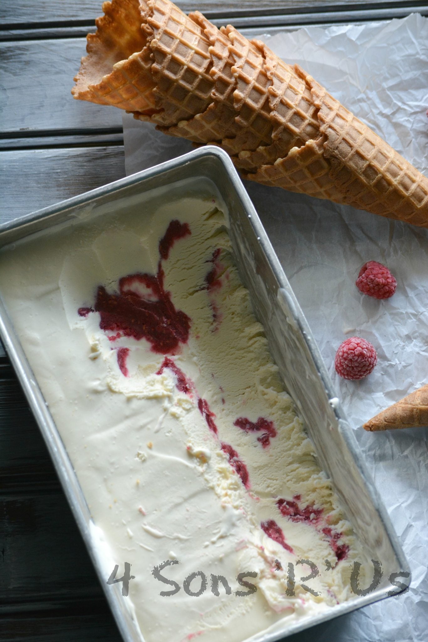 No Churn Raspberry Cheesecake Ice Cream - 4 Sons 'R' Us