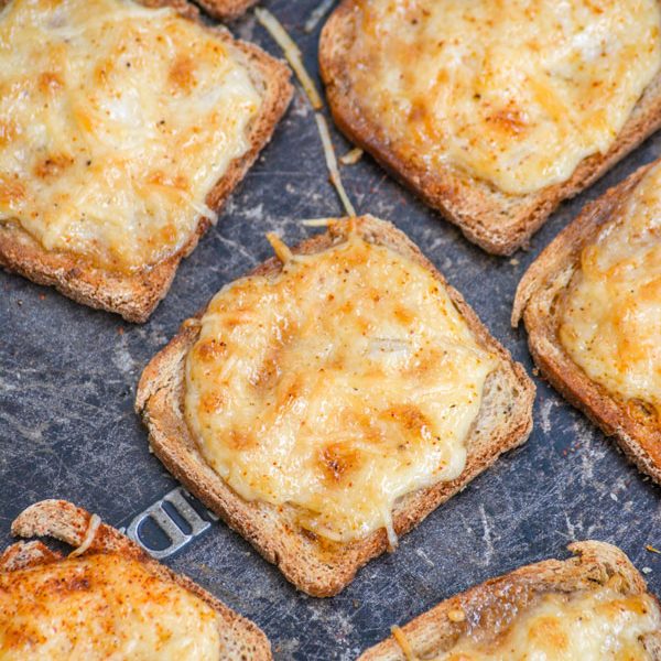 Cheesy Parmesan Rye Cocktail Party Bites - 4 Sons 'R' Us