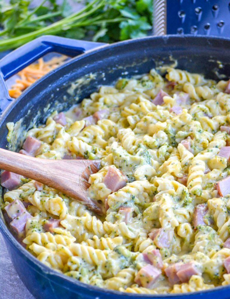 Cheesy Ham & Broccoli Pasta - 4 Sons 'R' Us