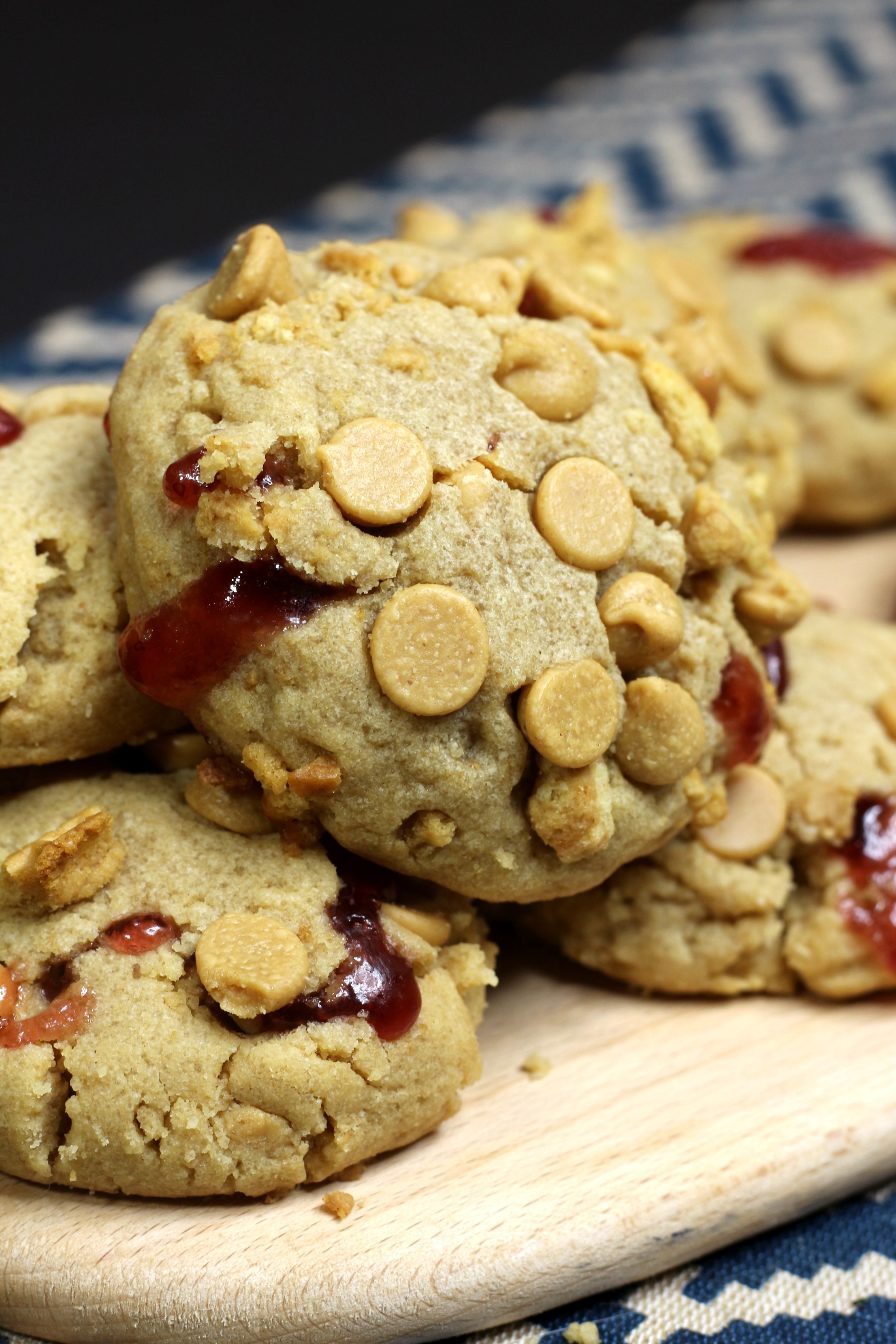 Peanut Butter & Jelly Cookies - 4 Sons 'R' Us
