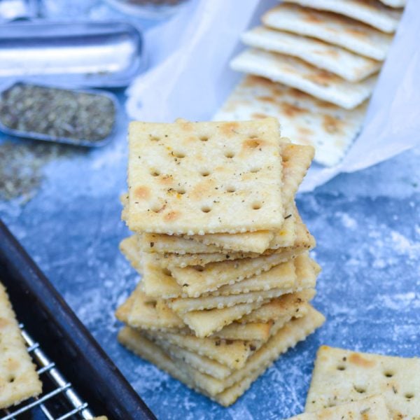 Italian Seasoned Saltine Crackers - 4 Sons 'R' Us