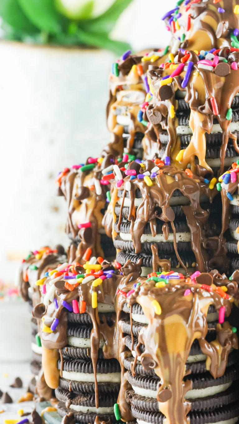 TikTok Oreo Tower Cake - 4 Sons 'R' Us