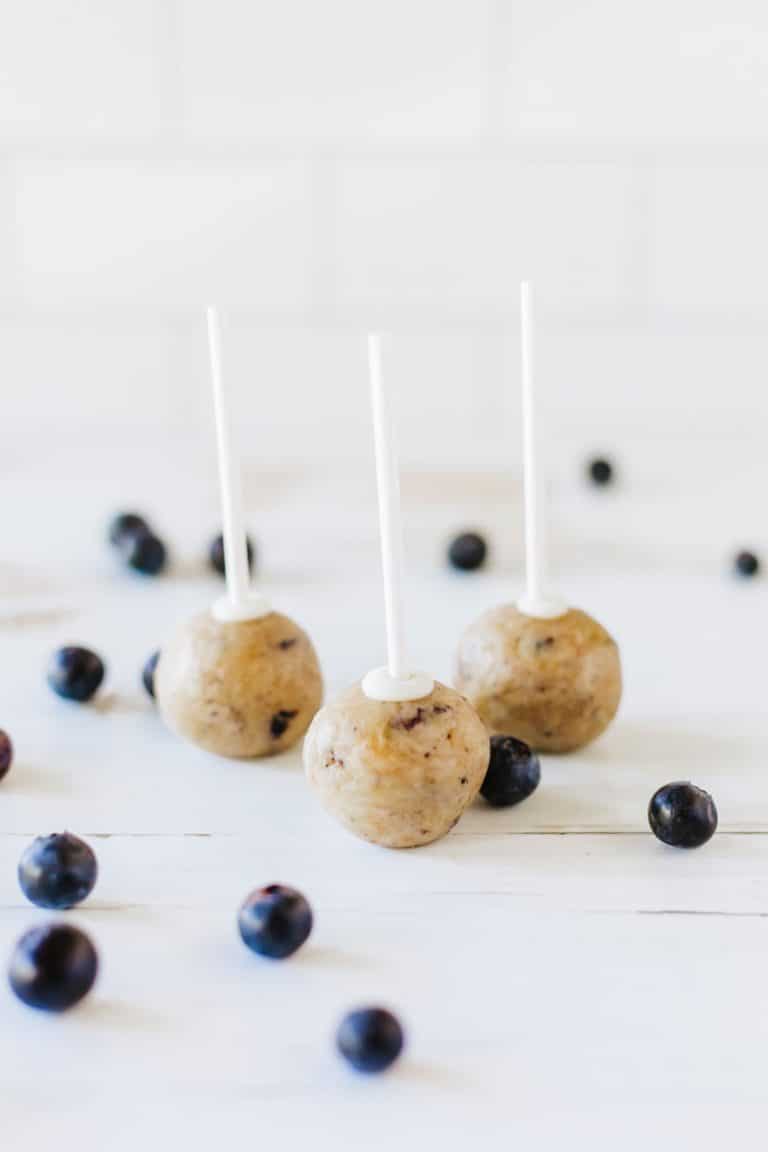 Blueberry Muffin Cake Pops - 4 Sons 'R' Us